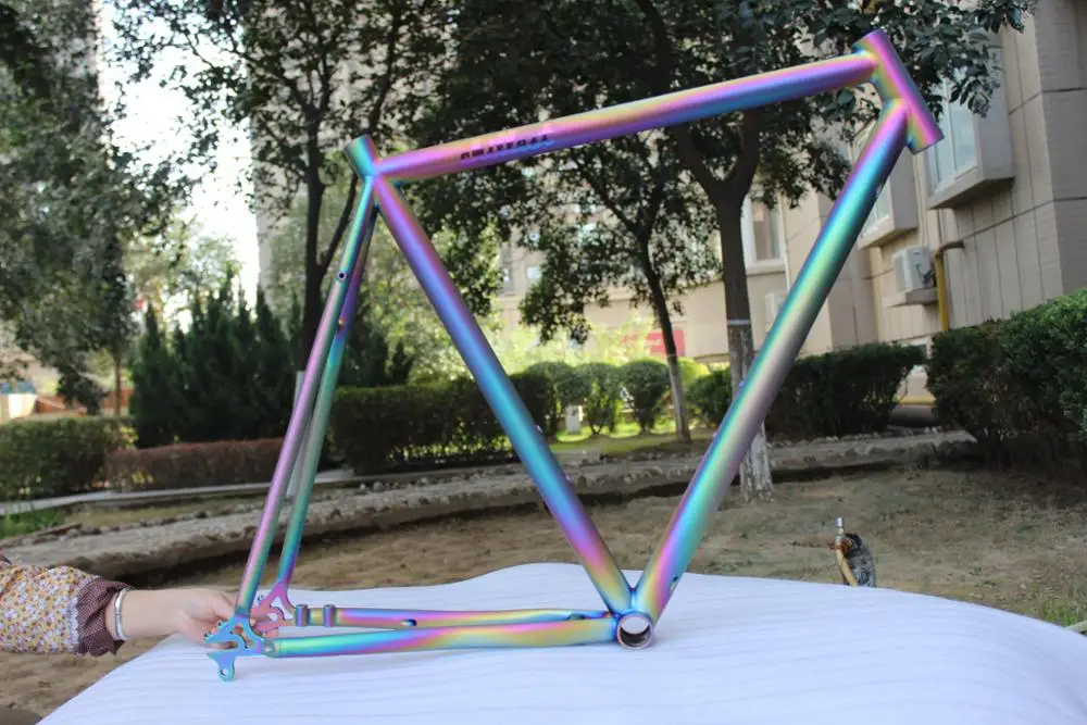 Titanium Road Bicycle Frame With Rainbow Color Color Anodized Titanium ...