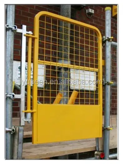 QUEEN Spring Loaded Self Closing Scaffold Ladder Access Swing Gate