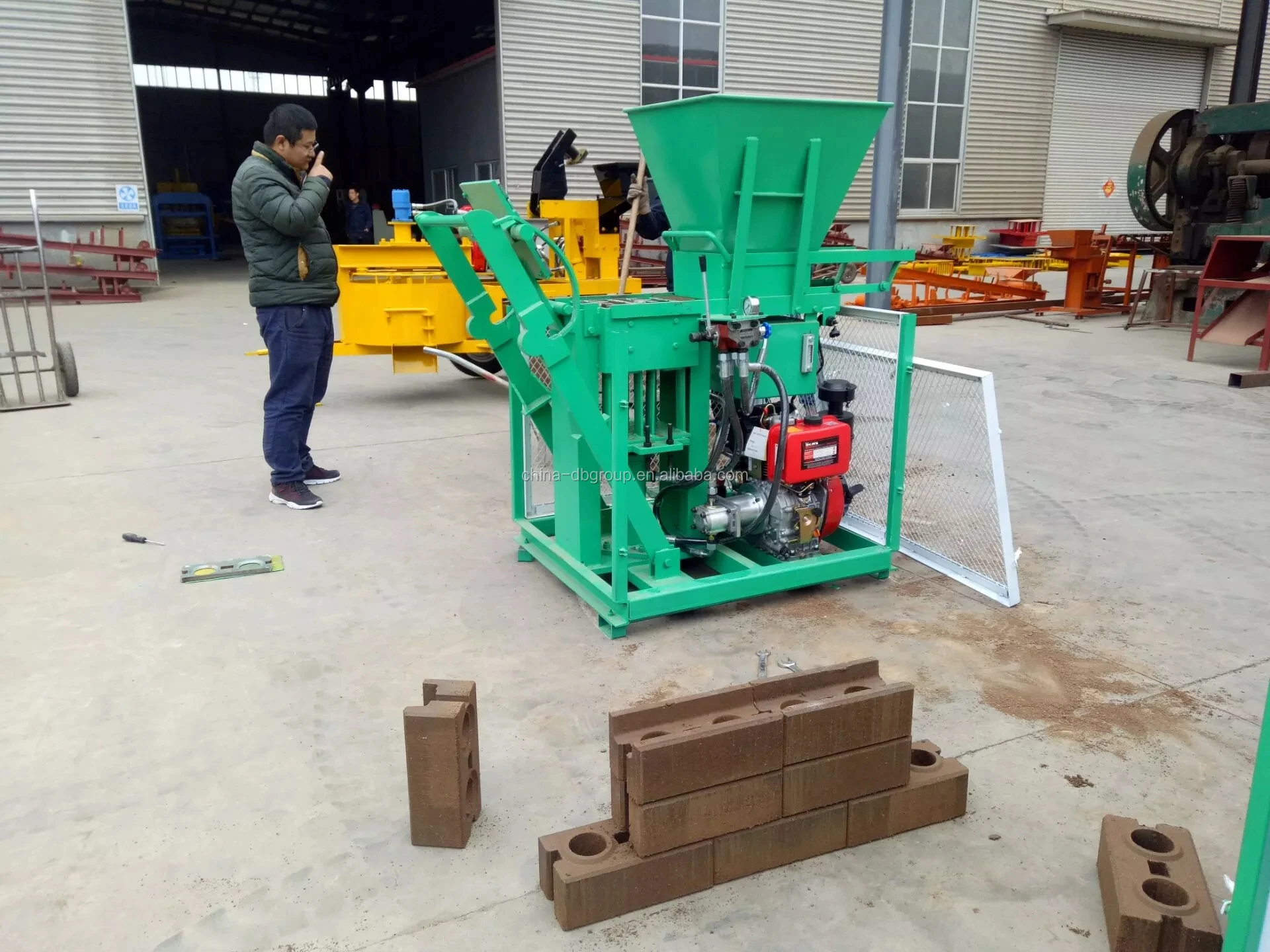 Small Hydraulic Soil Brick Making Machine Clay - Buy Brick Making ...
