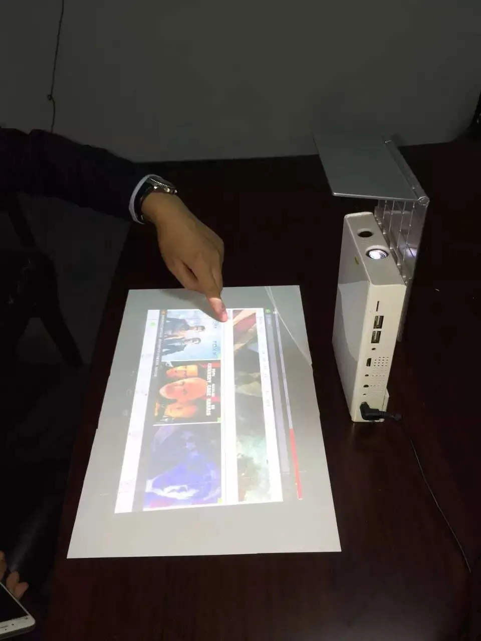 Mini Projector Portable Led Projector Two Modules With Finger Touch ...