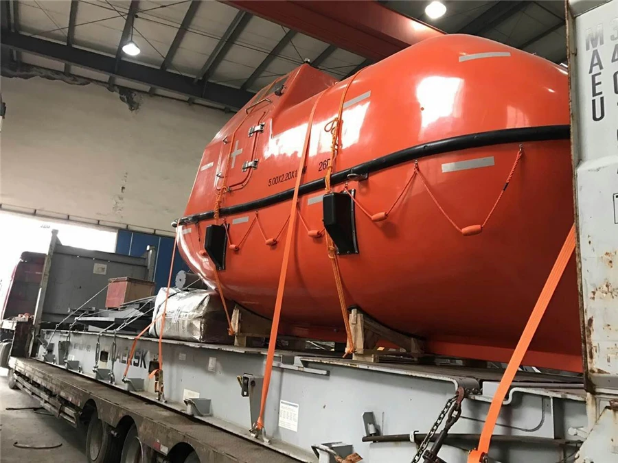 Rs Approved 55 Persons Enclosed Lifeboat Solas Lifeboat With Davit ...