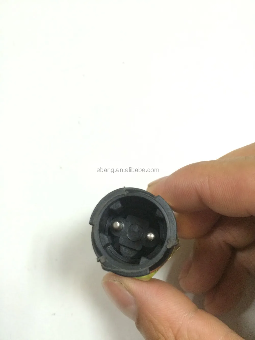 Truck Brake Light Switch Oem No.: A0015457409 0015457409 0015451709 ...