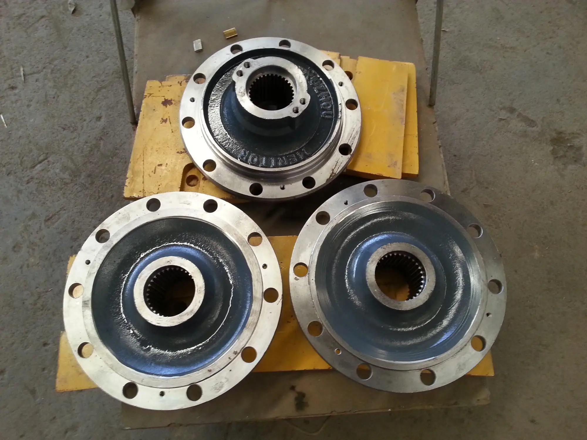 Motor Grader Spare Parts Wheel Hub Splined Hub 80513005 - Buy Splined ...