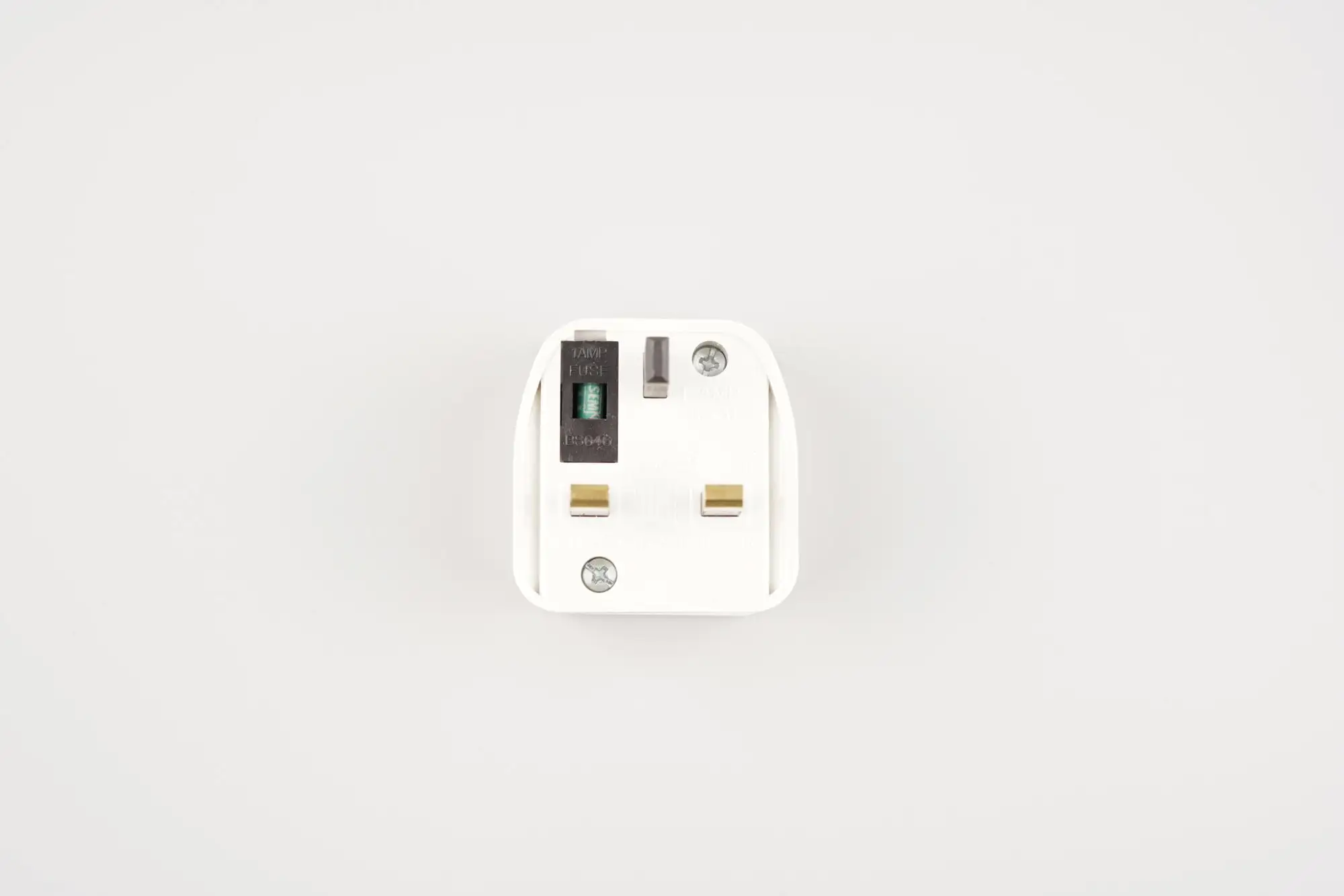 WK UK 1A Electric Shaver Adaptor Toothbrush Plug Socket Converter 2 to ...