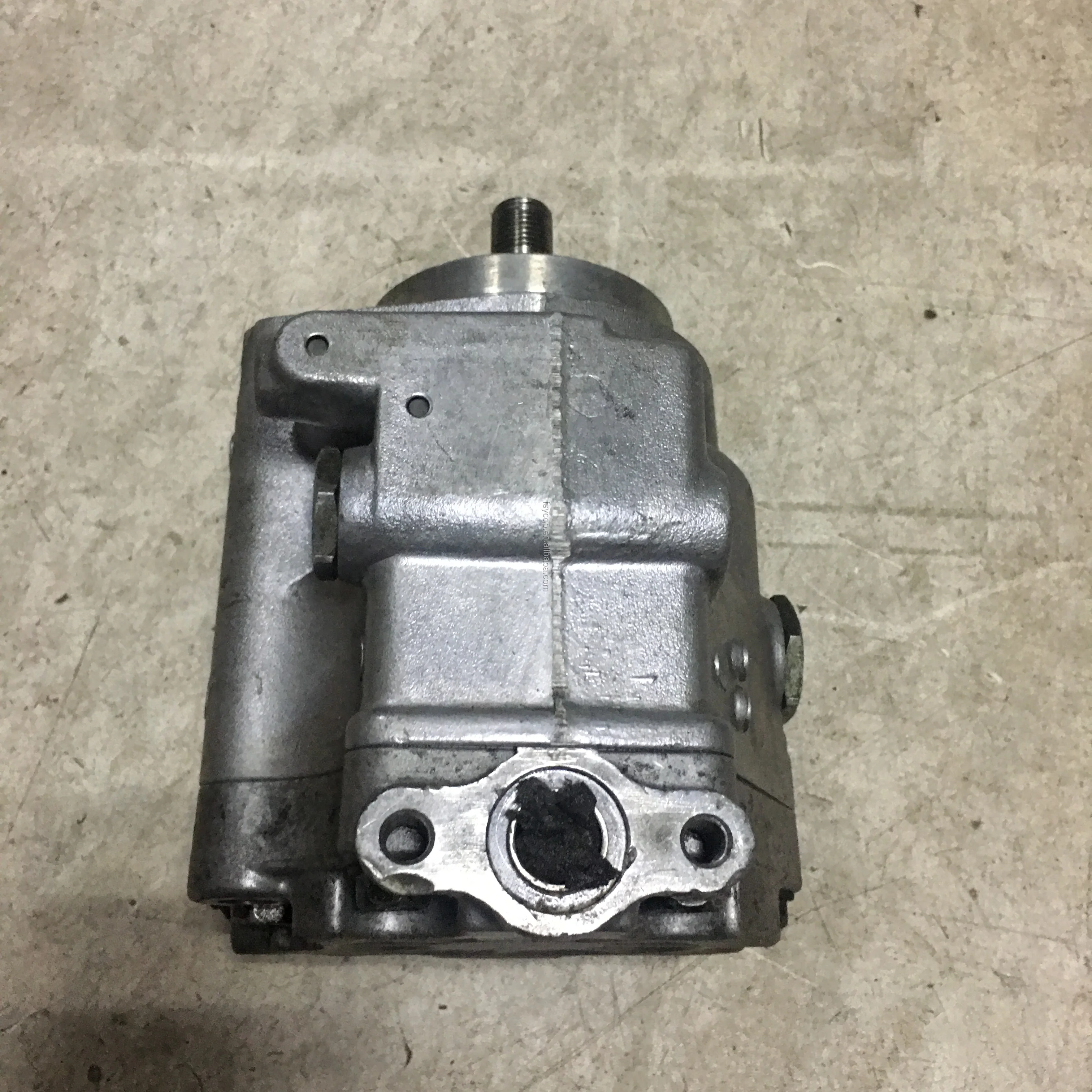 6WF1 6WG1 Power Steering Pump for Isuzu Truck Parts Cyz Cyh Exr Exz