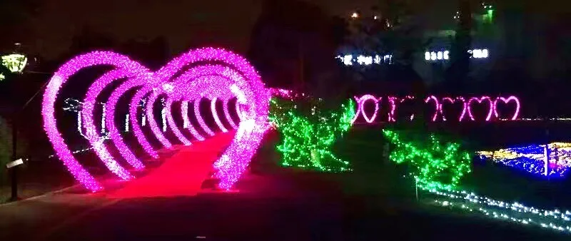 LED Heart-Shaped Wedding Arch - Perfect for Outdoor Parties