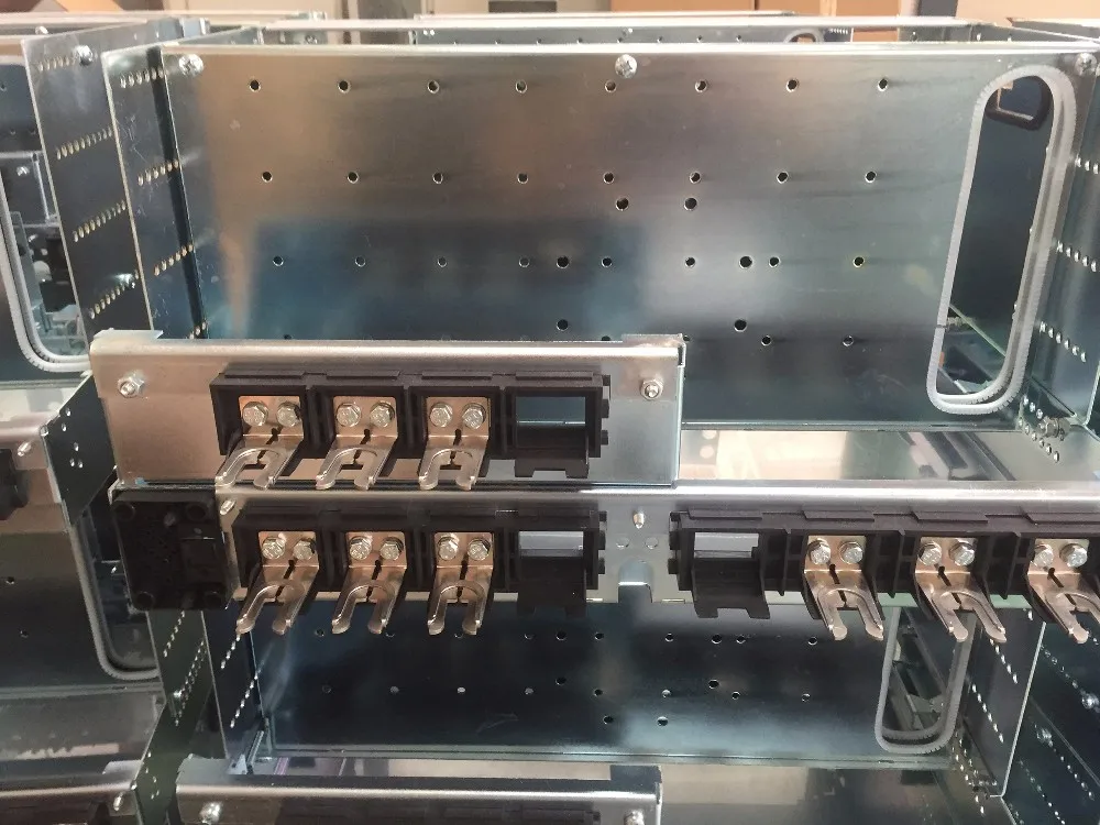 8PT2631 Sivacon Low Voltage Busbar - Reliable Electrical Control