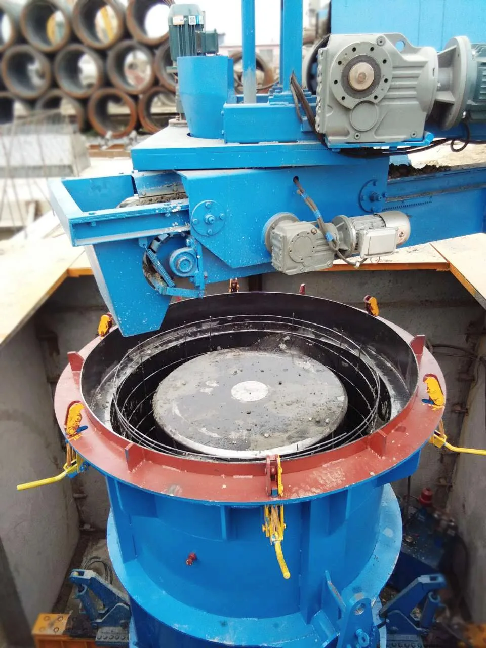 Dry Cast Concrete Manhole Making Machine - DINGLI Manufacturer