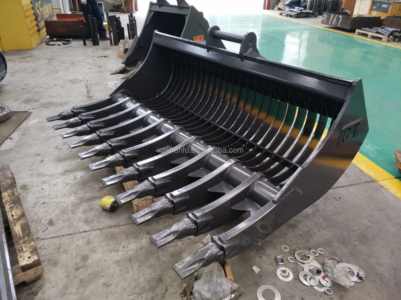 S60 Excavator Skeleton Rake Bucket with Teeth - 10-18 Ton