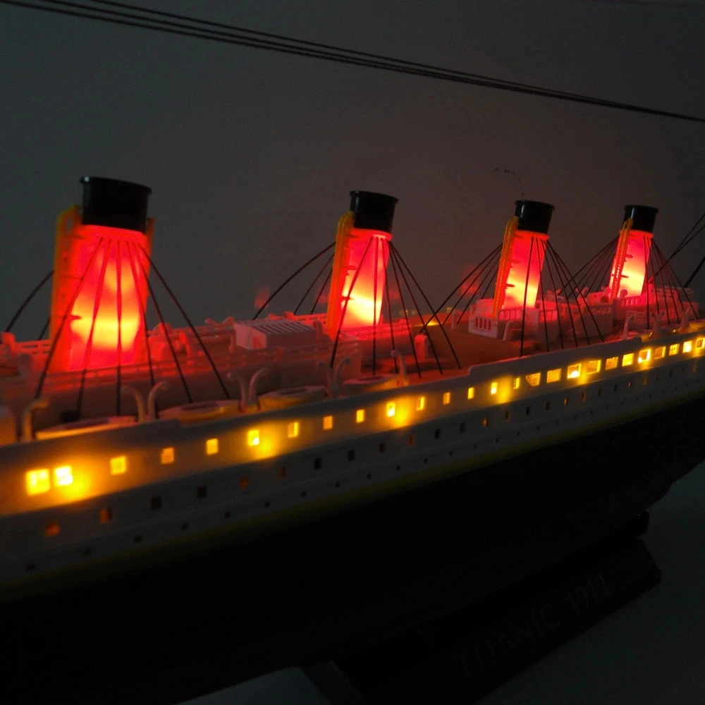 RC Titanic Model Ship Toy - NQD 757-4020 1:325 Scale Unisex RC Boat for ...