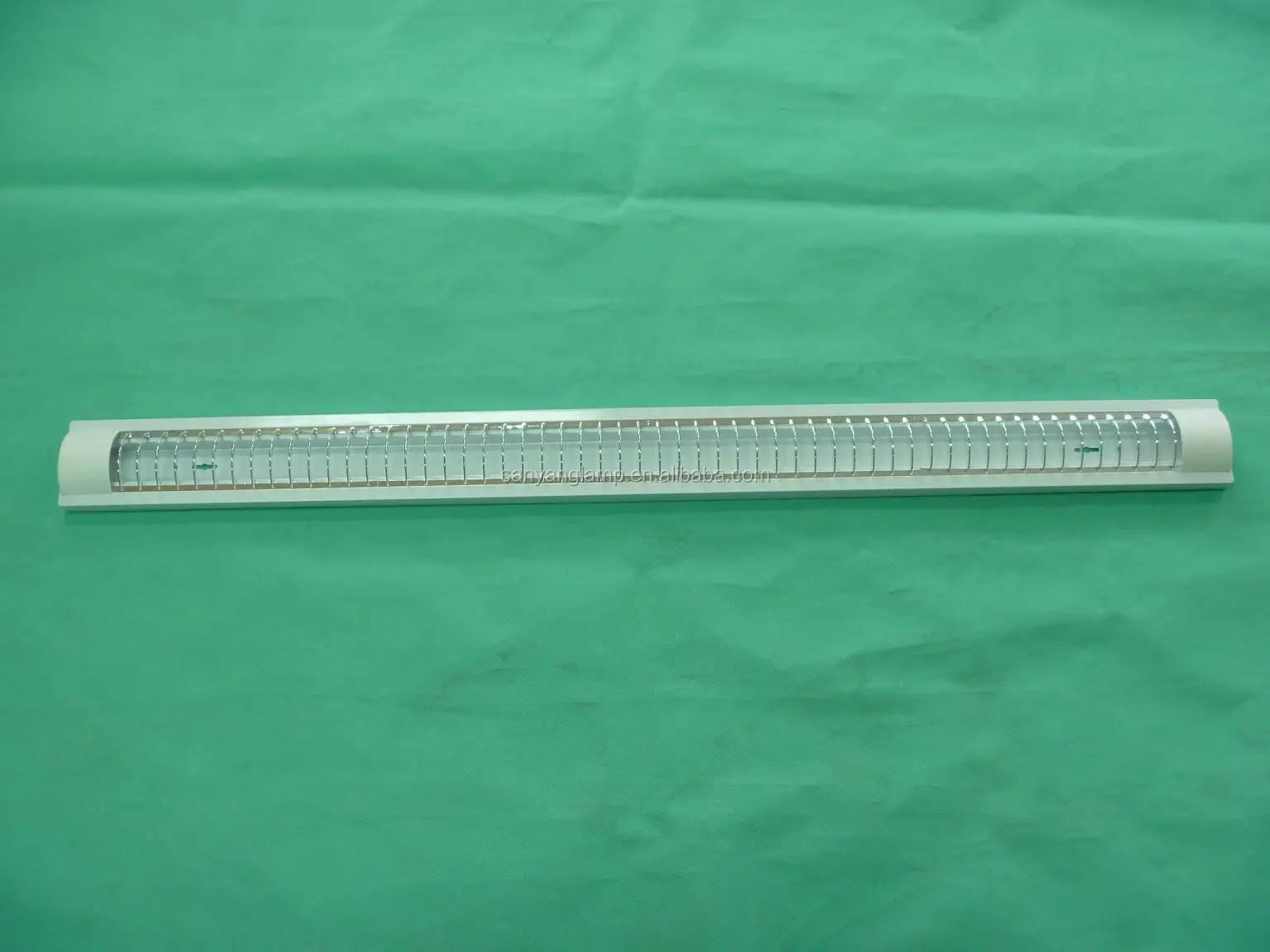 1x36w With Grille T8 Fluorescent Light Fixture - Buy T8 36w Fluorescent ...