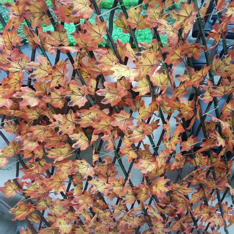 Expandable Faux Ivy Screen - Elegant Garden Decoration