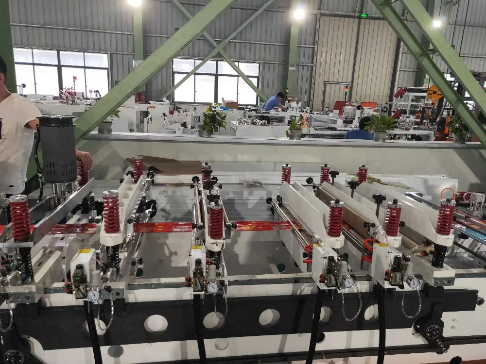 Bottom sealing device