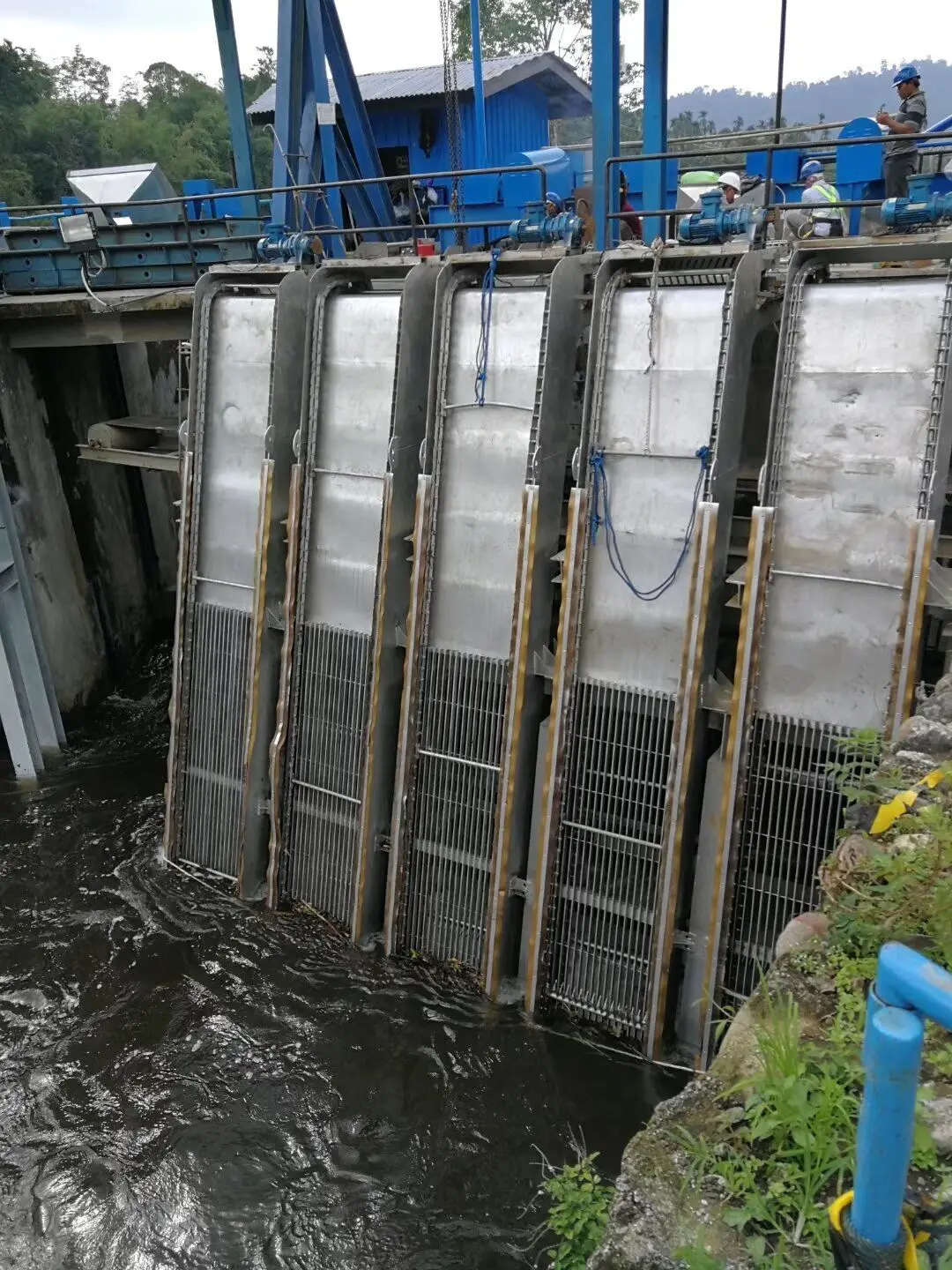Mechanical Bar Screen In Water Treatment River Regulation - Buy ...