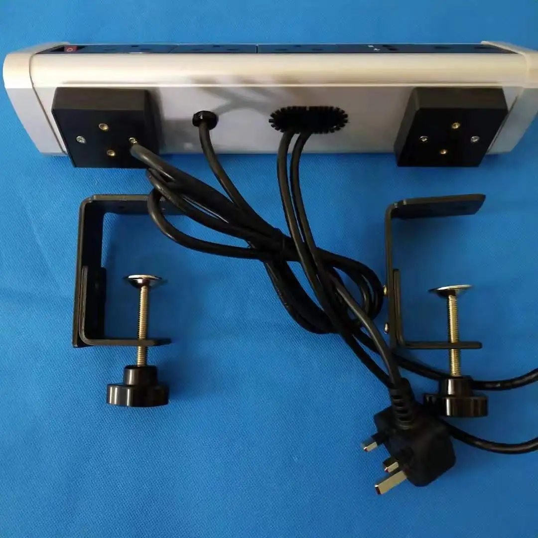 Tabletop Mounted Electric Pdu With 3 Way Uk Sockets/triangle Tabletop ...