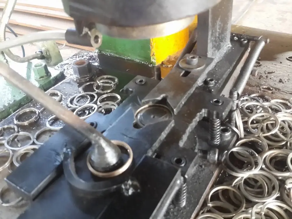Key Ring Making Machine with Video - Eason Quality