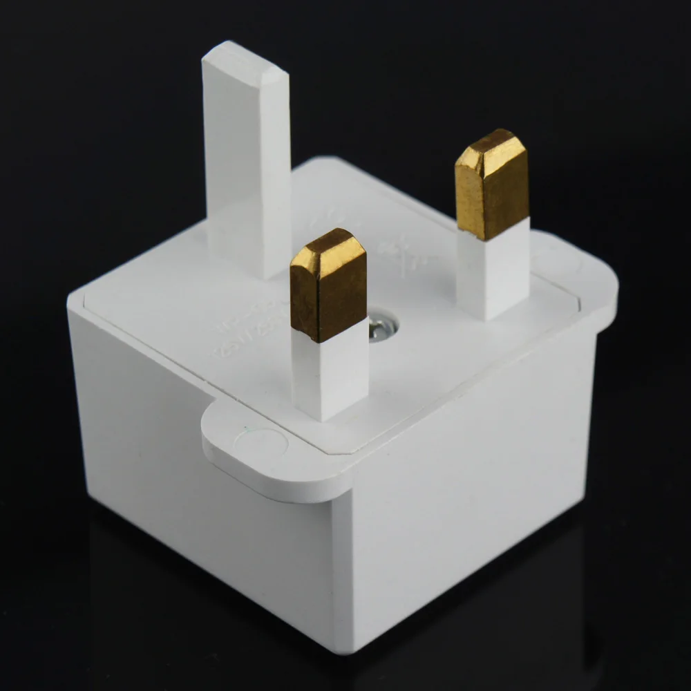 Universal Outlet To Uk 3 Square Pin Travel Adaptor Plug - Buy 3 Square ...