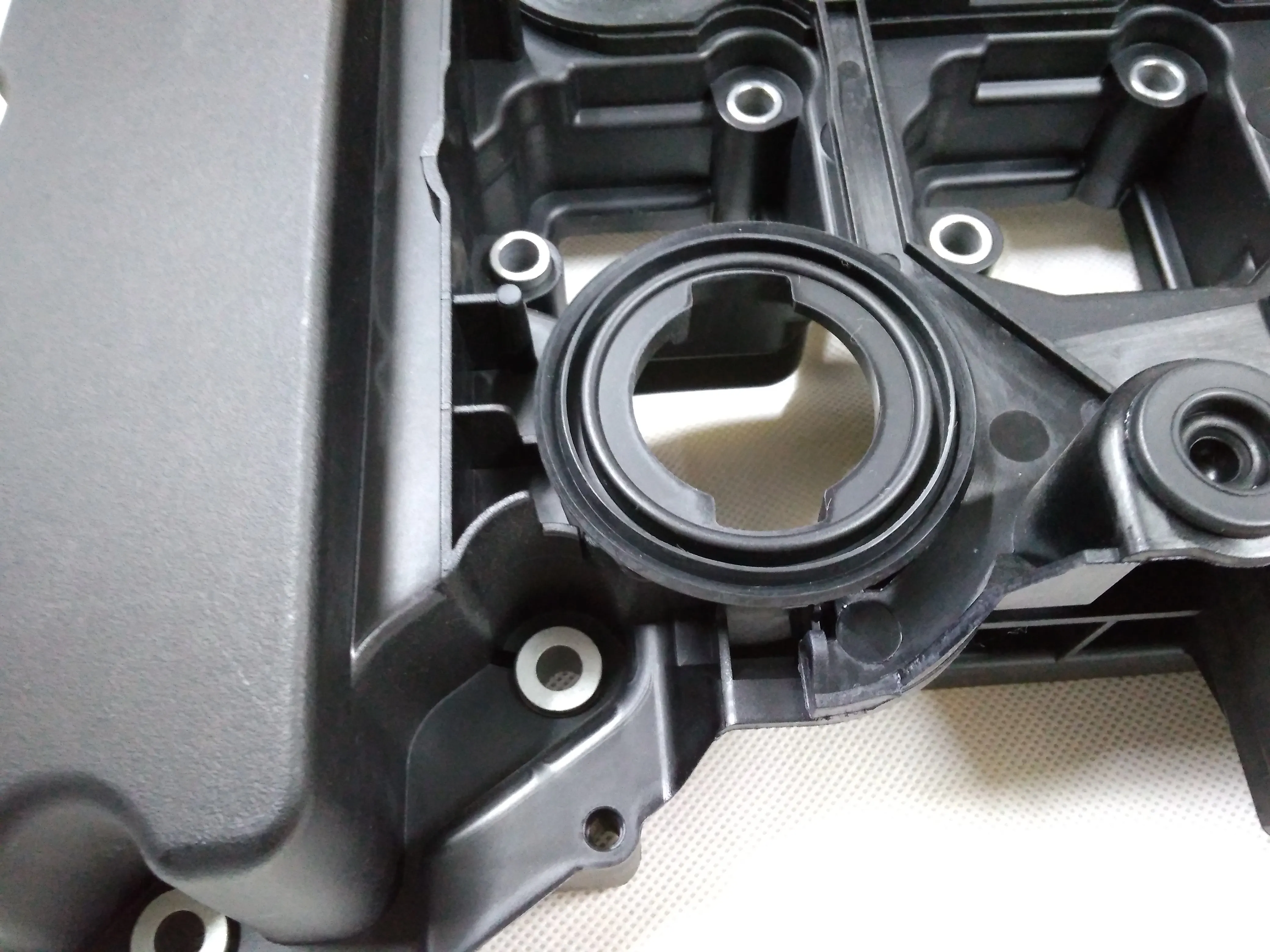 2710101730 Auto Engine Valve Cover For M-benz W212 W204 - Buy ...