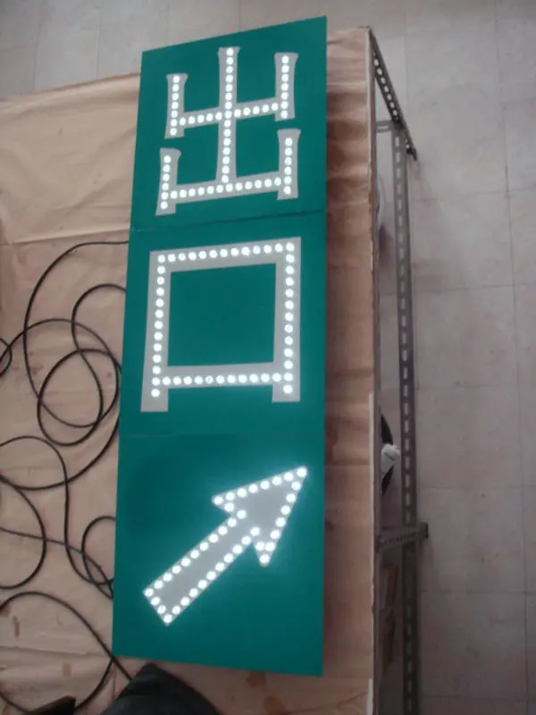 Roadside Delineators Highway Safety Led Flashing Signal Light Direction ...