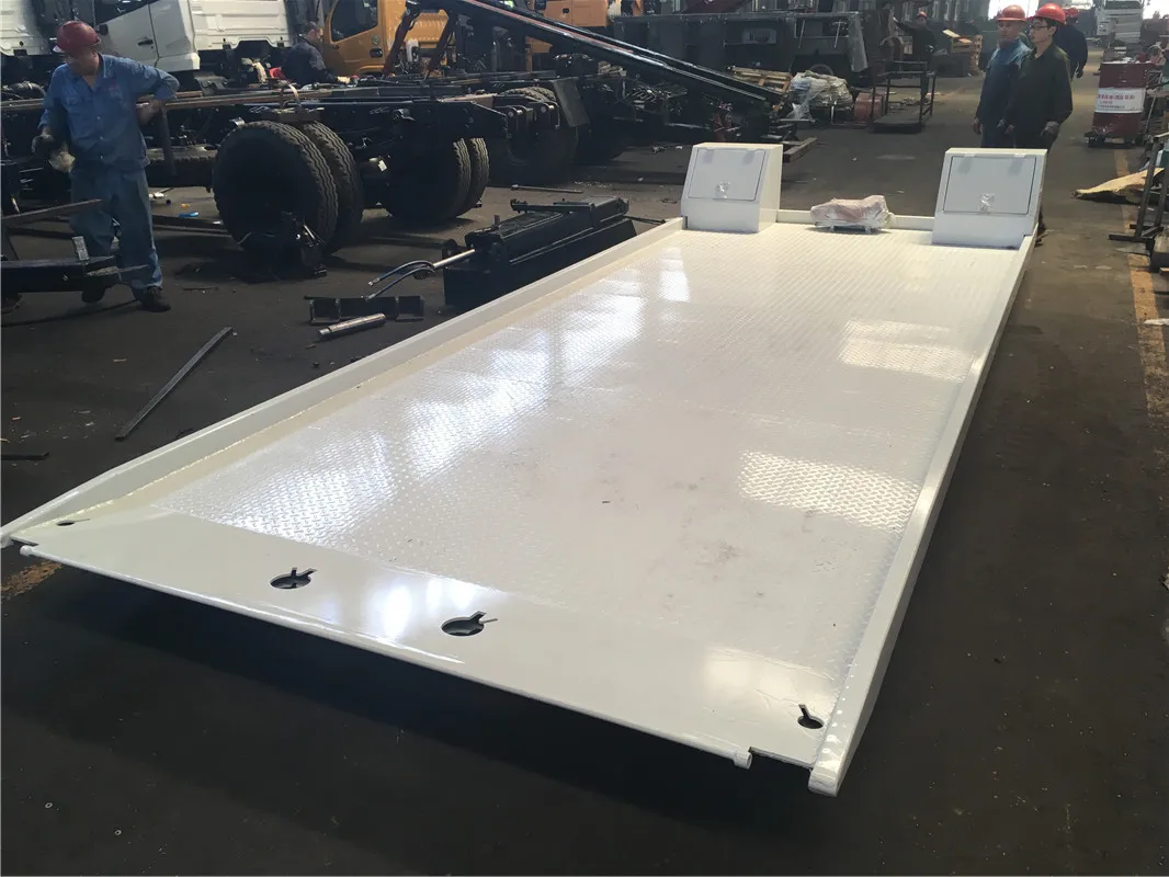2.5m Wide Tilt Tray - Flat Bed Recovery Truck with Container Pins