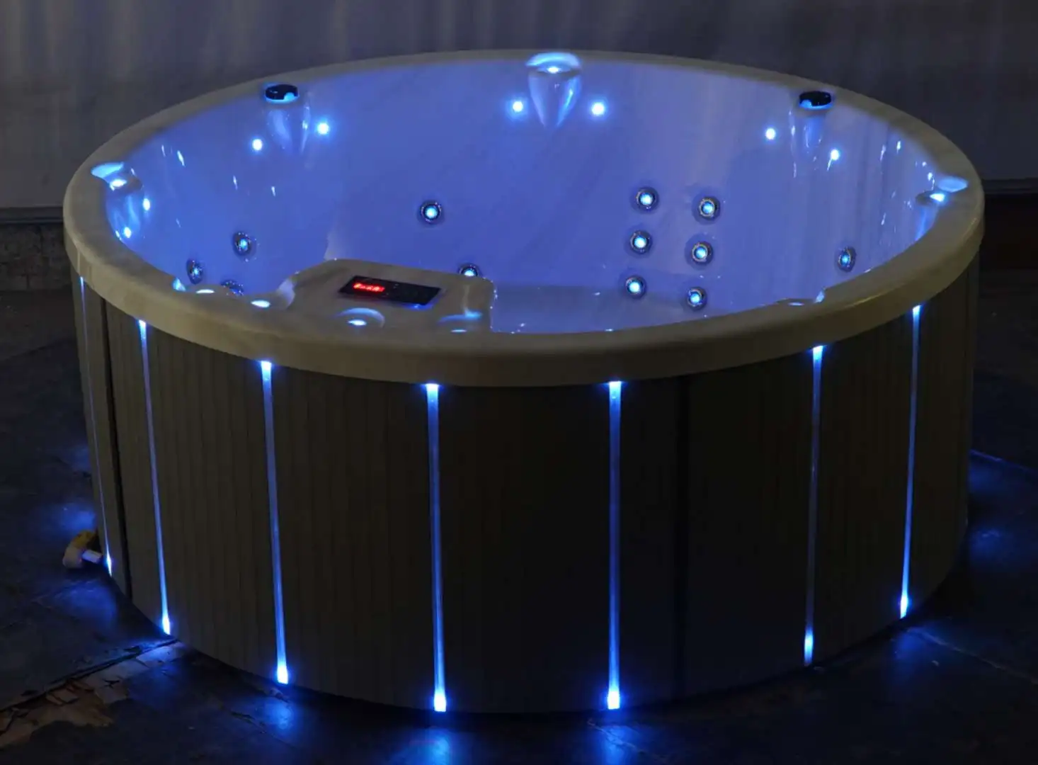 Round Outdoor Spa With New Design Led Light In Round Skirt - Buy Round ...