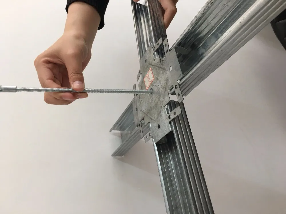 Ce Approved Galvanized Framing Zinc Coated Metal Stud Track For Drywall ...