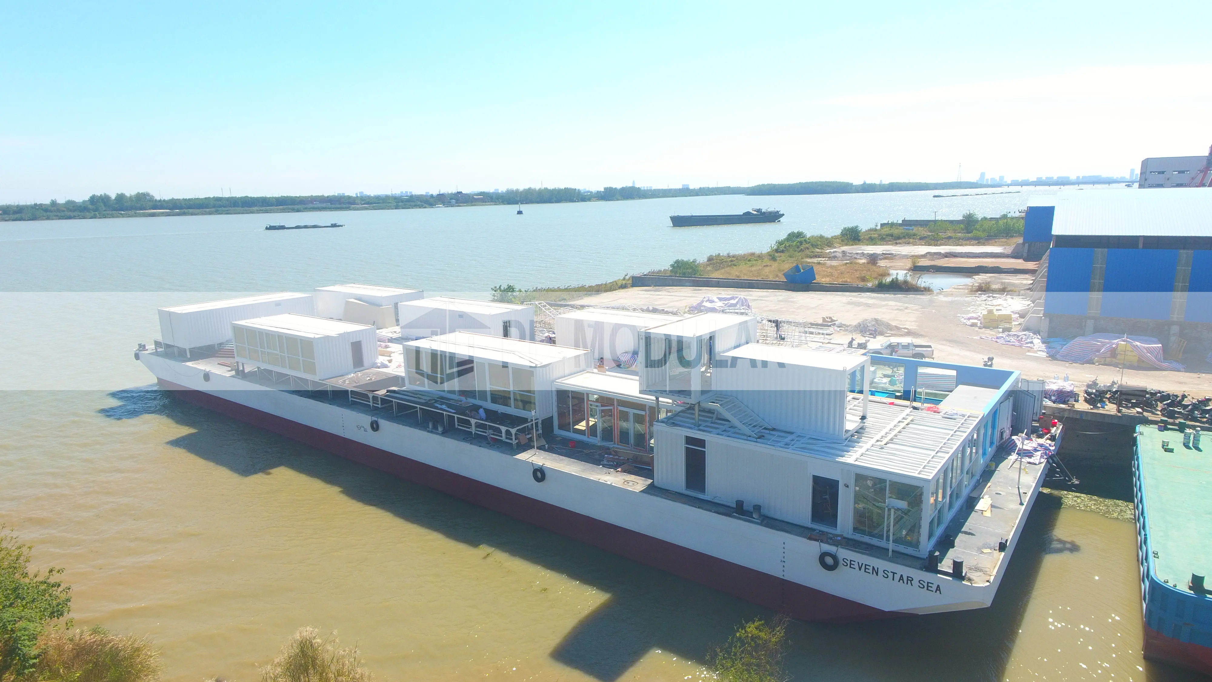 Luxury Steel Container Homes - Prefab Mobile Modular Boat House Hotel