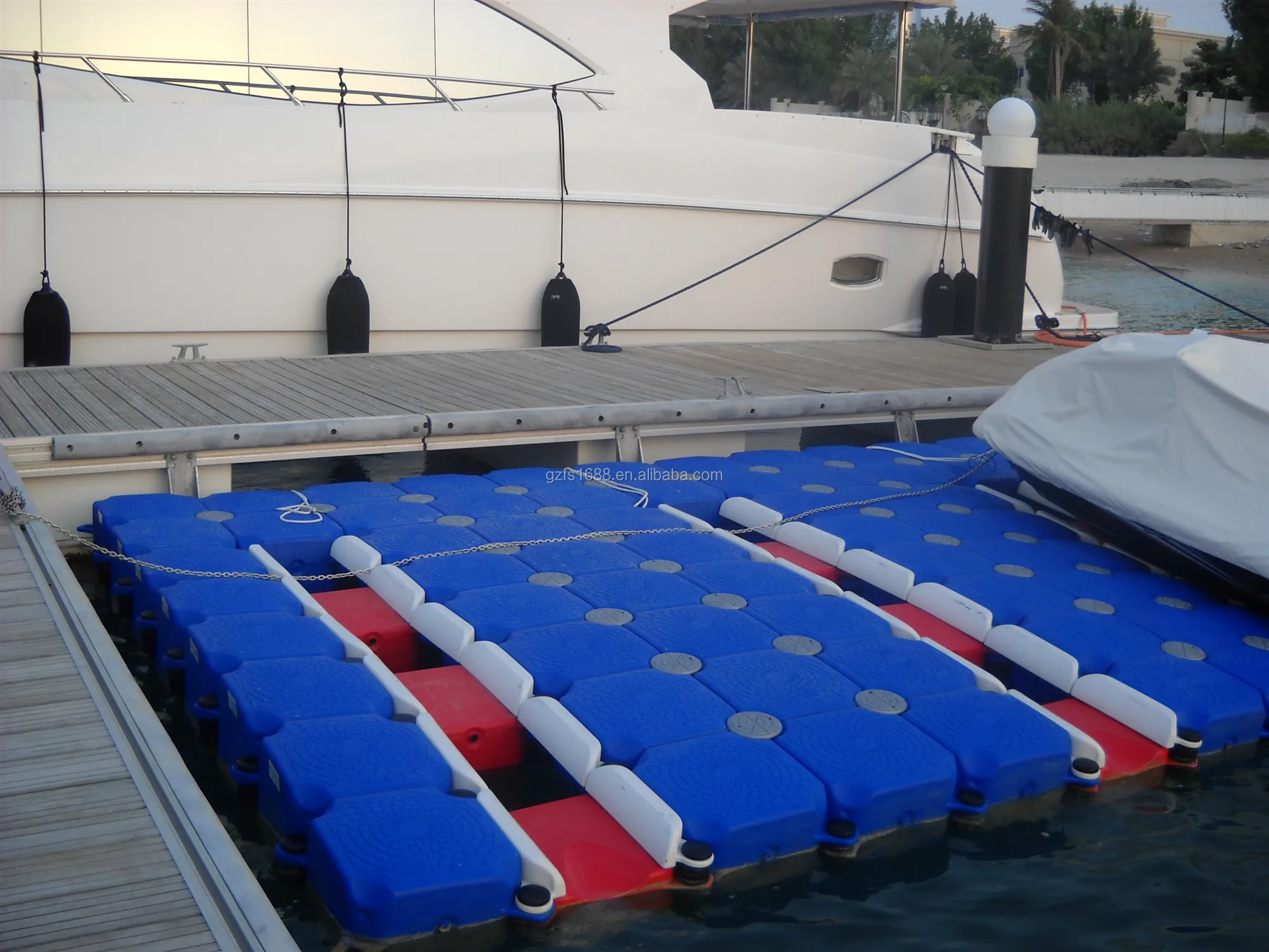 Polyethylene Plastic Pontoon For Floating Platform With Wood Decking ...