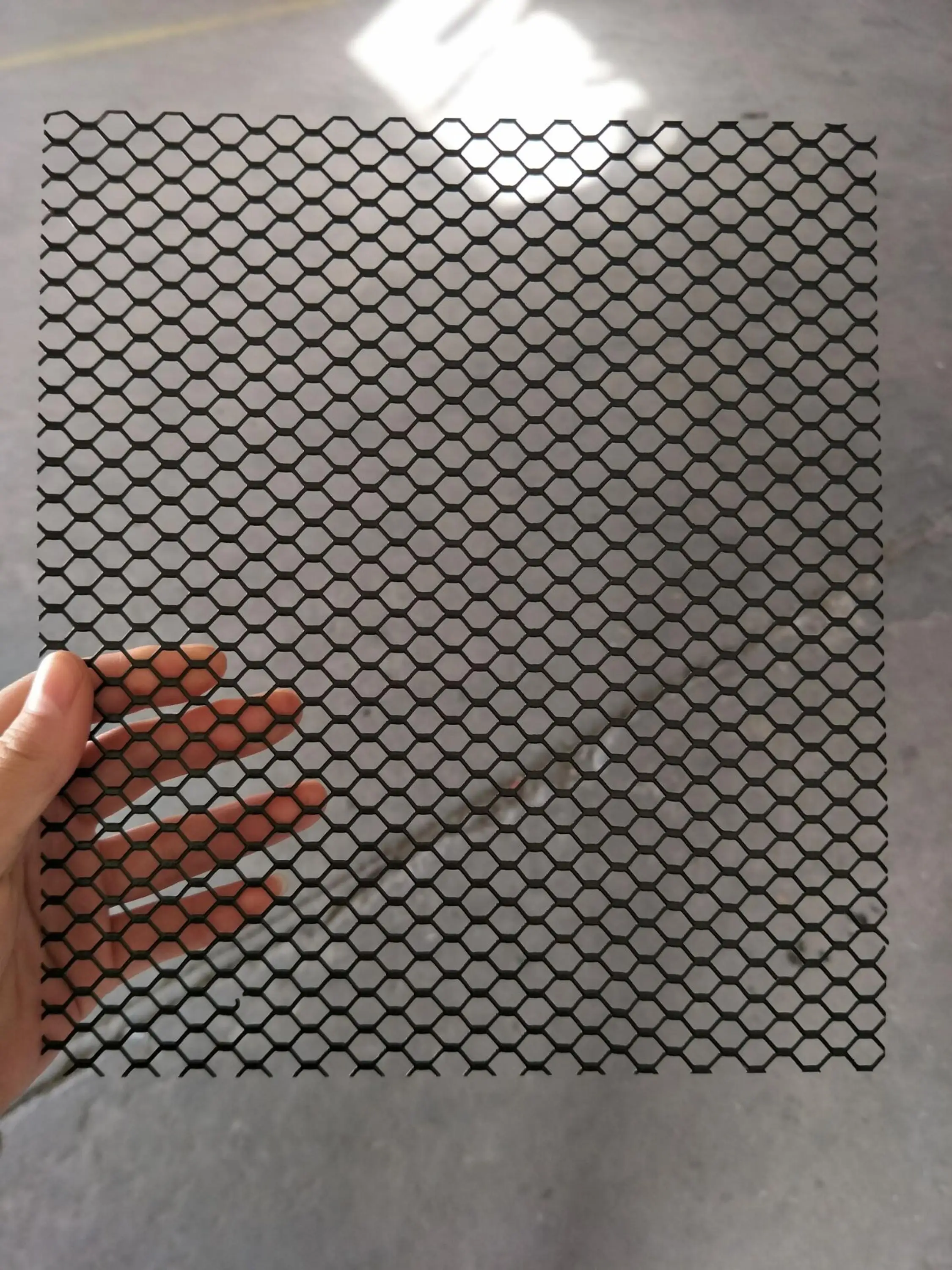 China Supplier Expended Metal Mash And Pvc Coated Expended Metal Mash ...