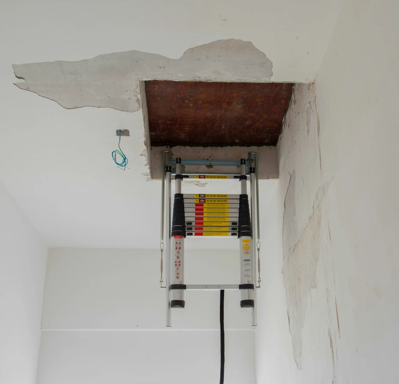Space Saver Staircase Loft Ladder - Durable & Portable