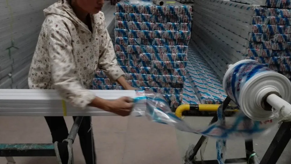 Wall Floor Cable Raceways /surface Mount Raceways/pvc Cable Raceway ...