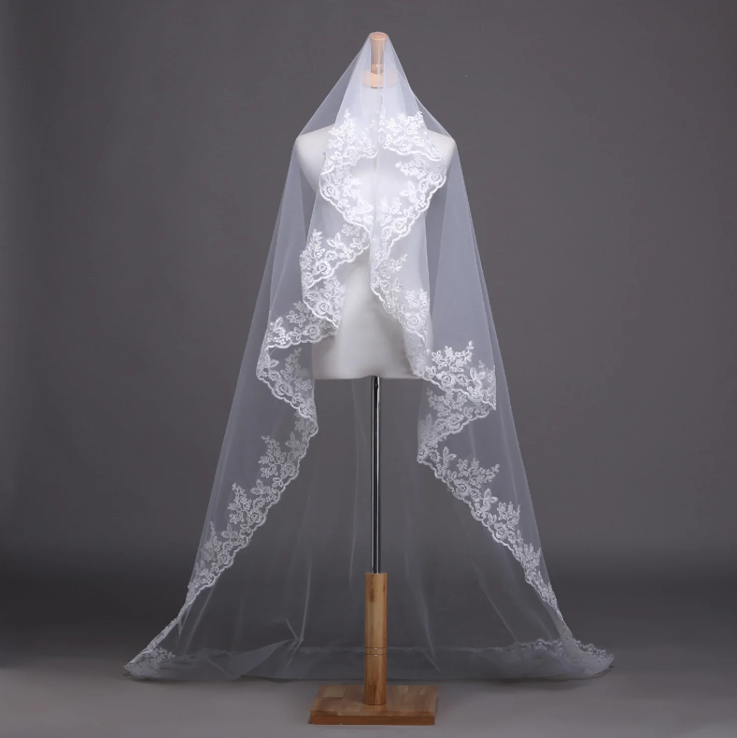 3m Long White Lace Trailing Soft Yarn Bridal Veil Wedding Veil - Buy ...