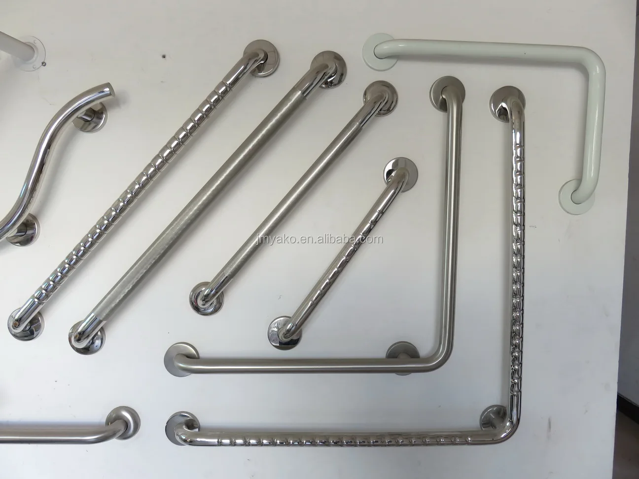 300mm Narrow Flange Stainless Grab Bar - Durable & Stylish