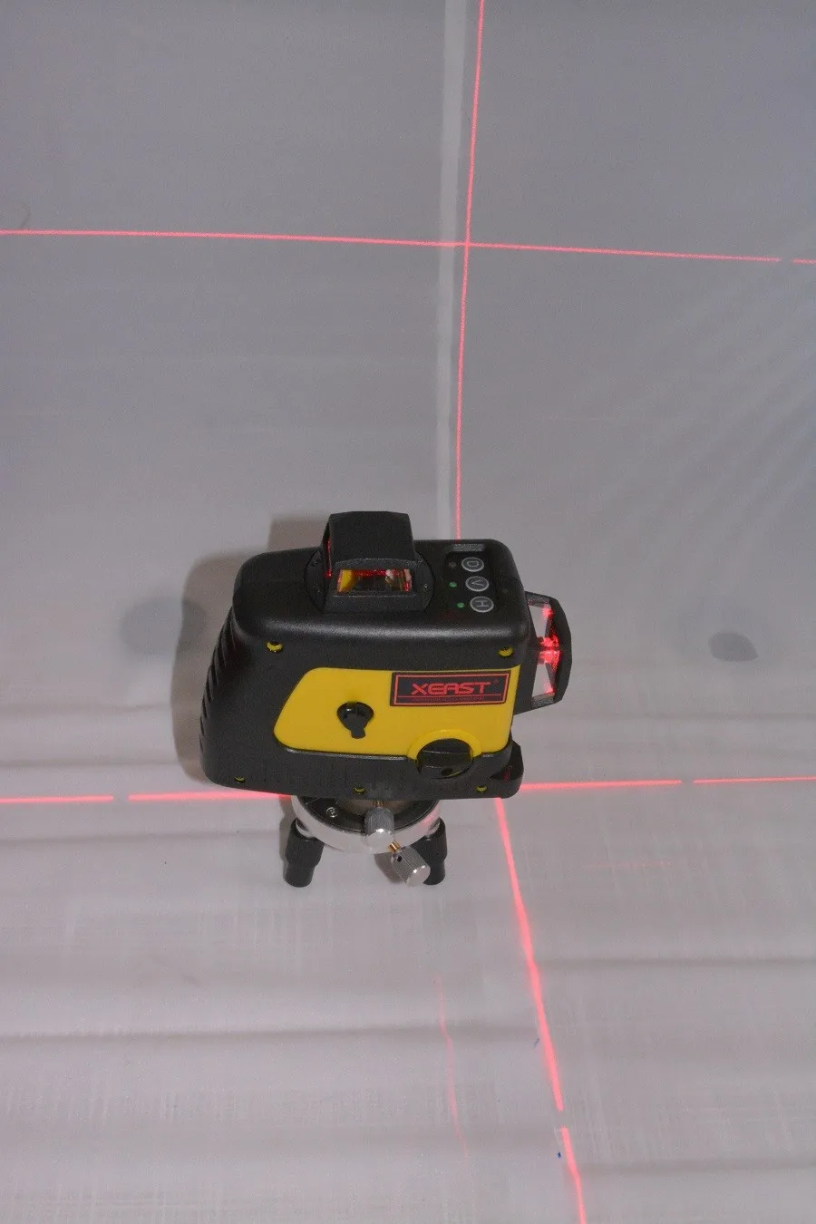 Xeast Xe12ry 12 Line Laser Level 360 Vertical And Horizontal Self ...