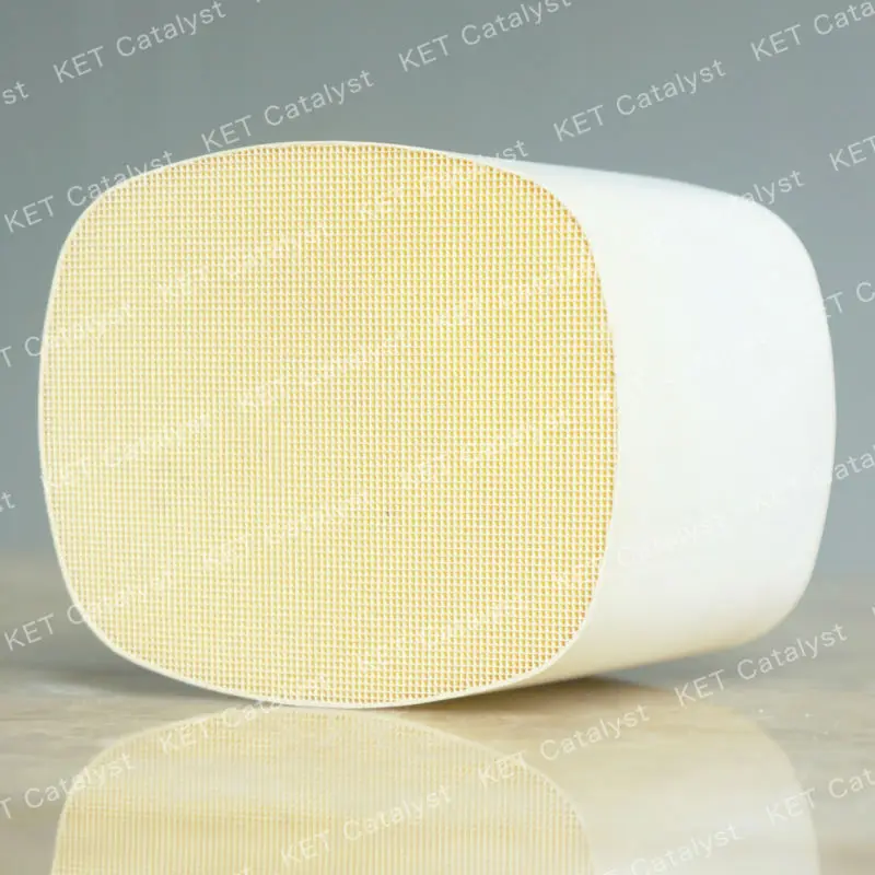 Three Way Ceramic Catalyst Core Coating With Euro 4 For Petrol Engine ...