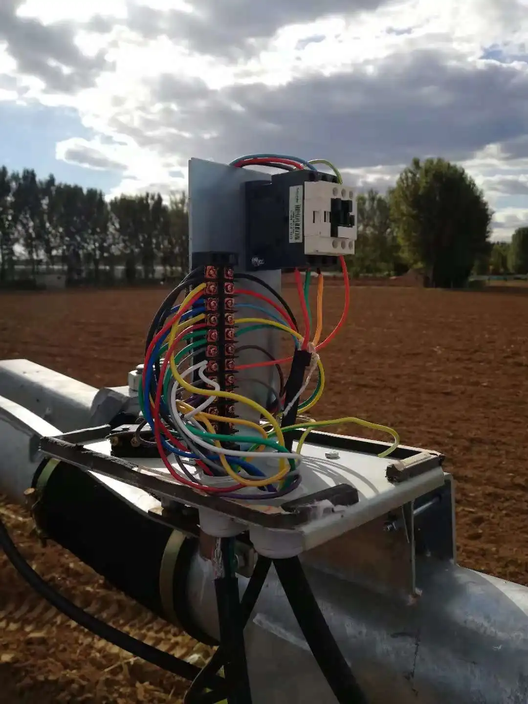 CIMIC Fixed Center Pivot Irrigation System - Efficient & Durable