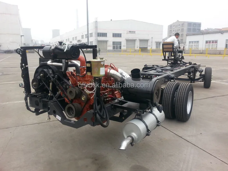 8m Dongfeng 4x2 Manual Diesel Rear Engine Bus Chassis for Peru