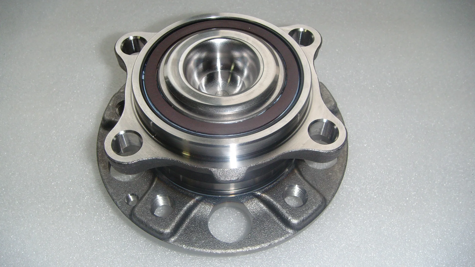 Rear Wheel Hub ASSY for Ssangyong Tivoli D16F G16F 4242035000 922773