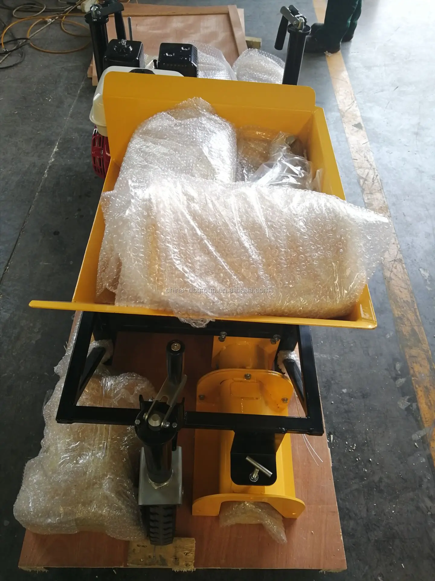 Mini Concrete Asphalt Road Curb Slipform Machine for Sale | Durable ...
