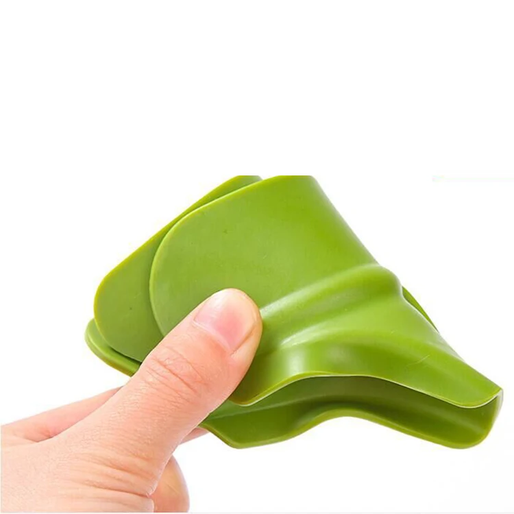 Silicone Soup Funnel - Anti-Spill Kitchen Utensil