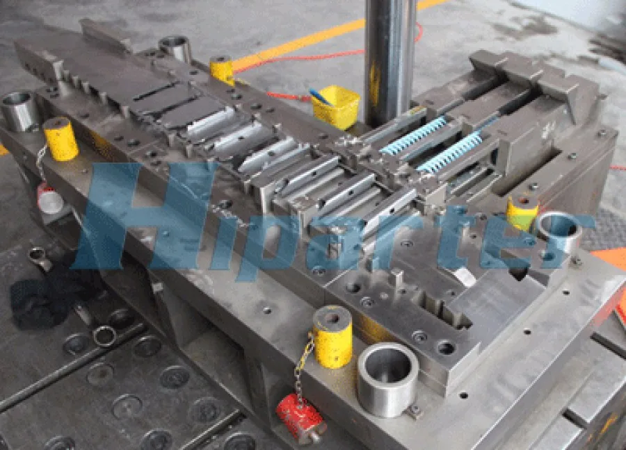 Curling Sheet Metal Progressive Stamping Tooling from Qingdao Hiparter