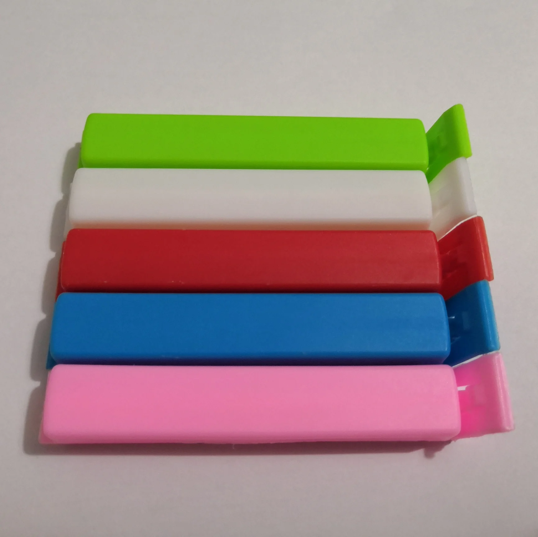 Plastic Colorful Food Bag Clips,Custom Logo Bag Sealing Clips| Alibaba.com