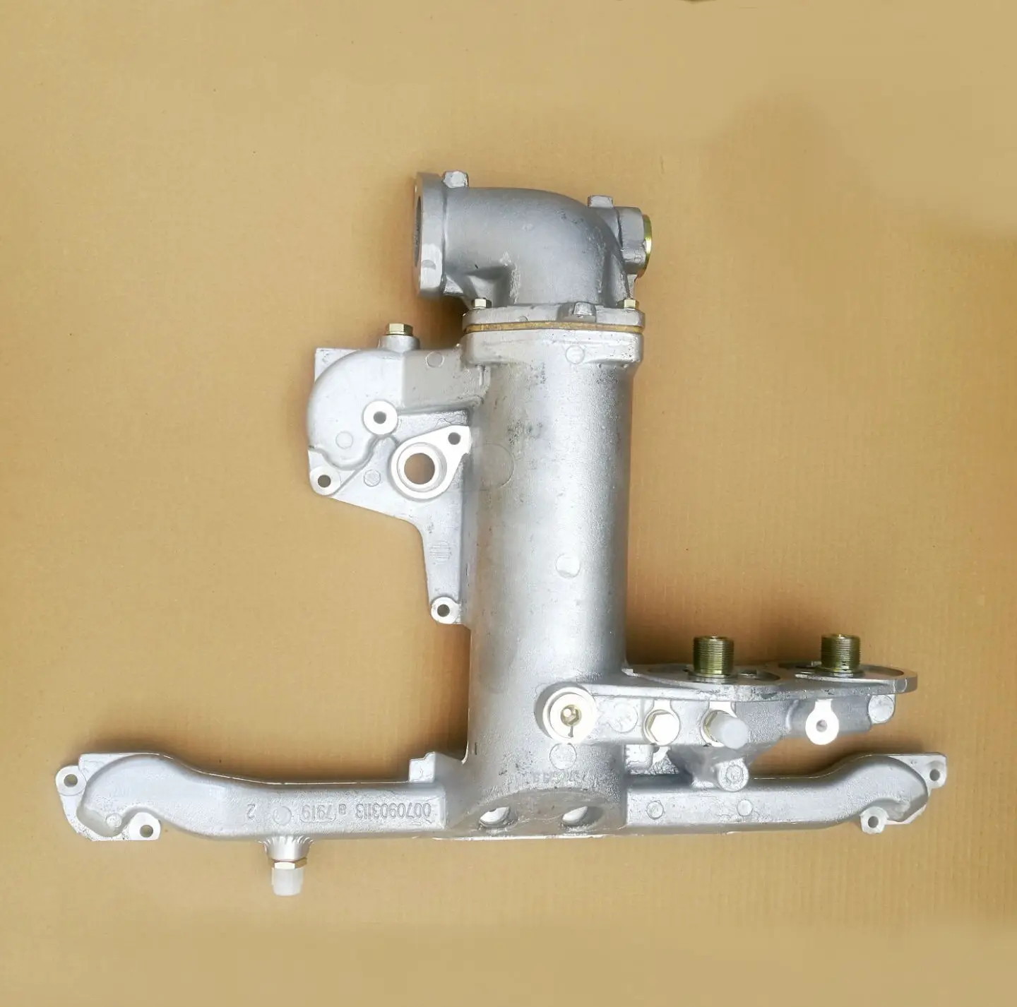 D5010550127 Genuine Renault Engine Parts Oil Cooler - Buy Renault Truck ...