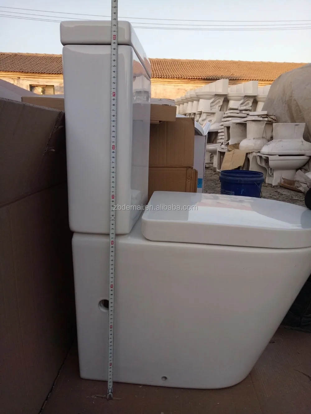 DMT-39 Ceramic Western Two Piece Toilet Models with Good Price