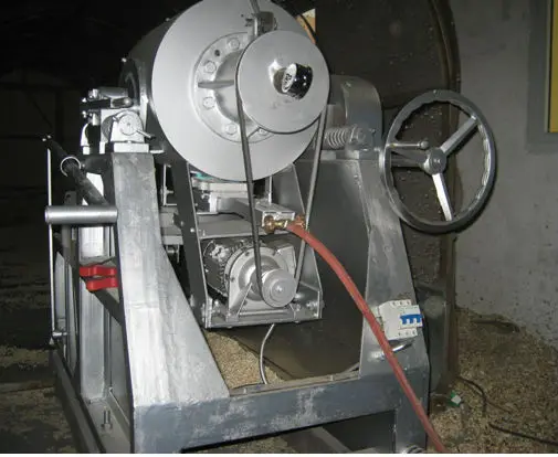 Pine Nut Cracker Machine - High Productivity & Durability