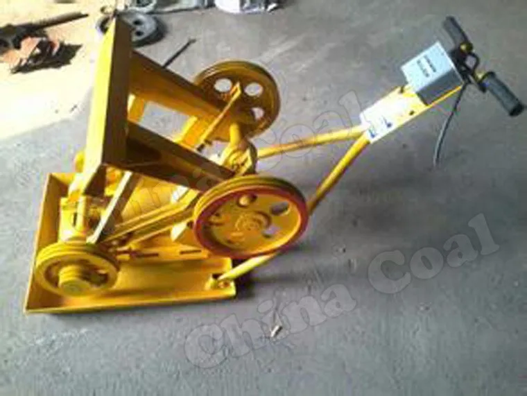Electrical Frog Rammer Compactor / 60kg Frog Tamping Rammer Machine ...