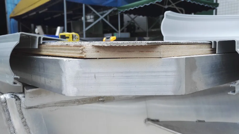 Aluminum Hull Material of Pontoon Boat - 15FT Fishing Boat