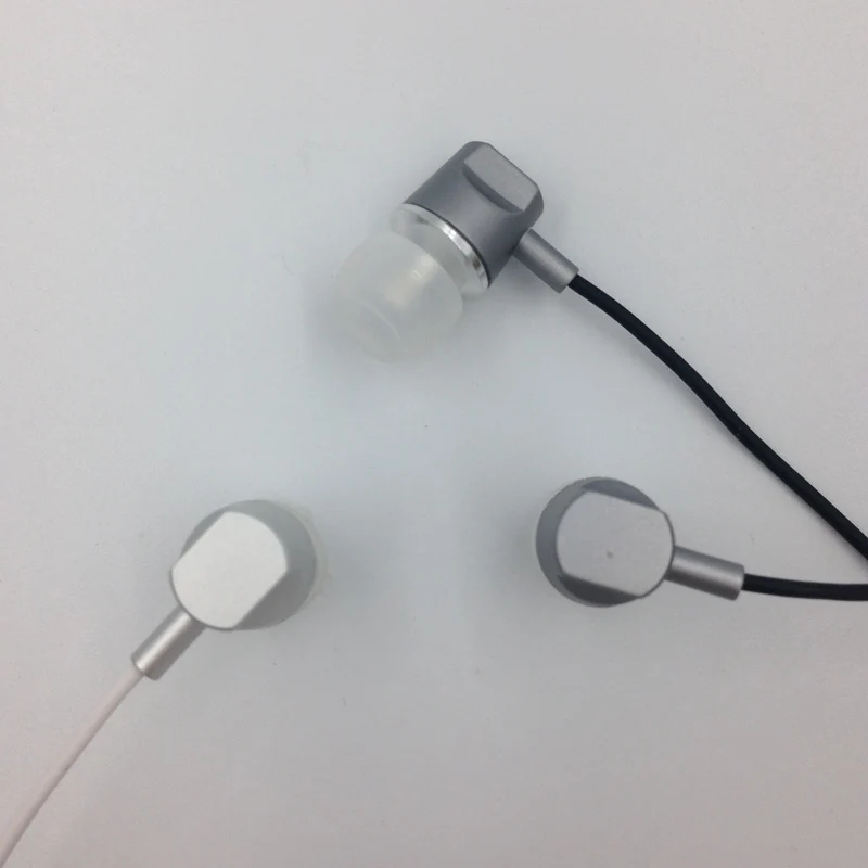 In-ear Canalphone Chrome Design Headphones Earphones With Microphone ...