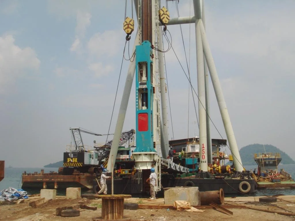 Hydraulic Impact Pile Hammers/ Vibratory Hammer - Buy Pile Driving ...