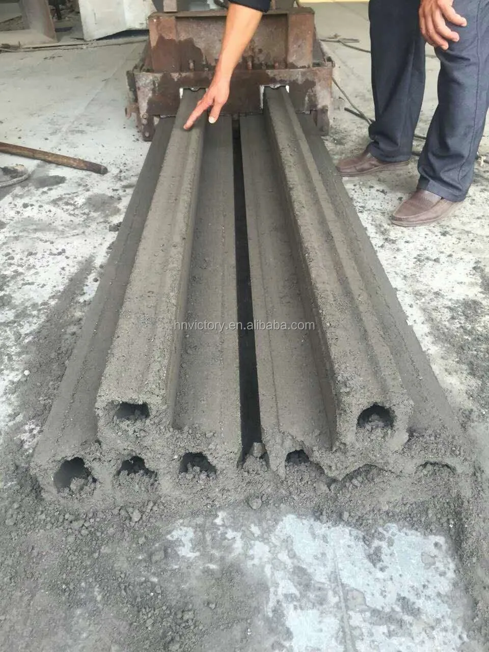Prestressed Precast Concrete T Beam Forming Machine Concrete For Floor ...